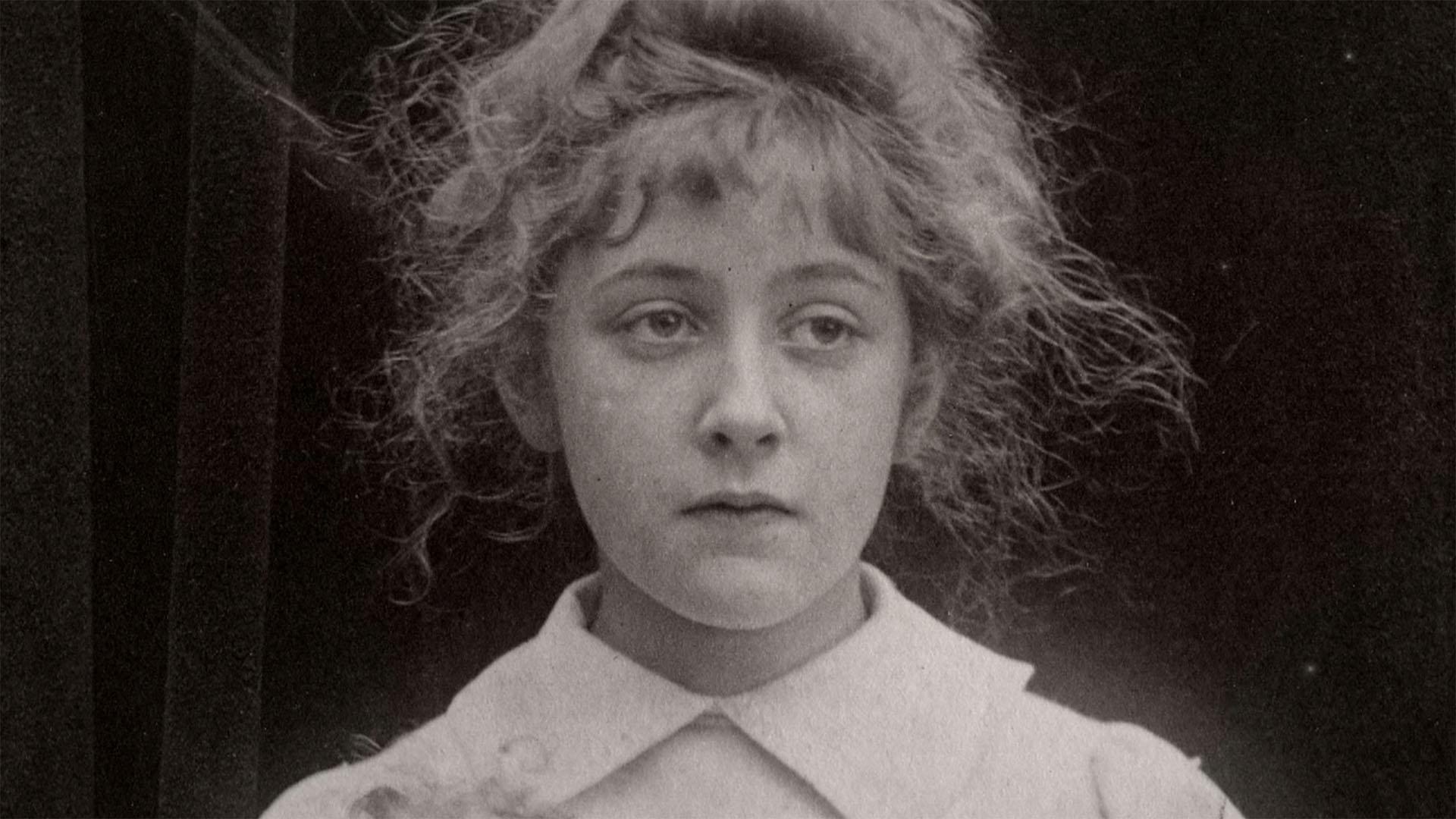 An Unusual Childhood Gives Clues to Great Stories | Inside the Mind of ...