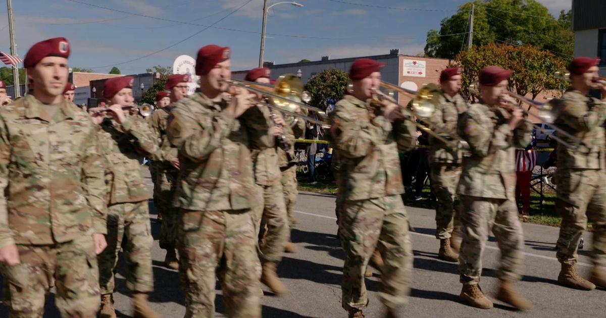 North Carolina Weekend Warsaw Veterans Day Parade Season 18 north-carolina-weekend-warsaw-veterans-day-parade-season-18