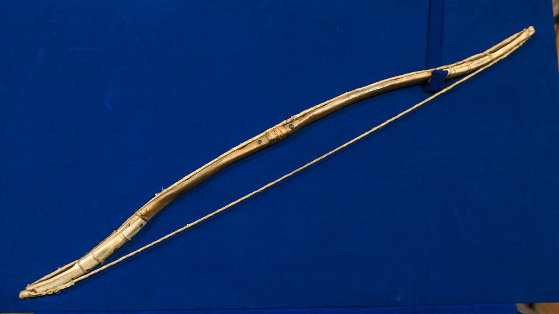 Appraisal: Early 19th C. Inuit Compound Bow | Antiques Roadshow ...