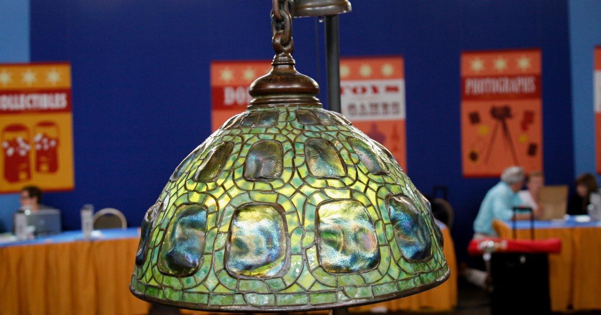 Antiques Roadshow | Appraisal: Tiffany Studios Turtle Back Glass Shade ...