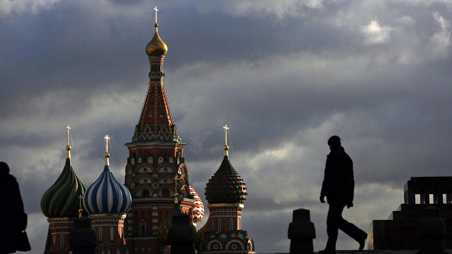Is Russia trying to erase historical Soviet repression? | PBS News Hour ...