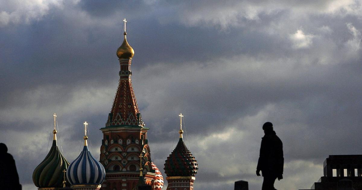 PBS NewsHour | Is Russia trying to erase historical Soviet repression ...