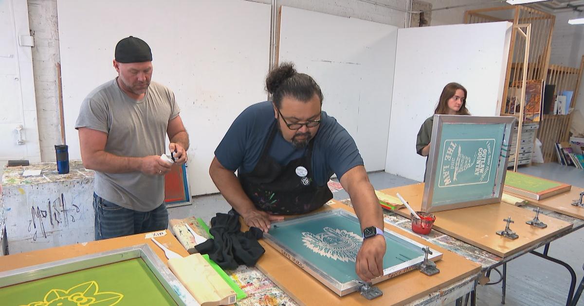 Chicago Tonight | William Estrada Celebrates 2 Decades of Work in Solo ...