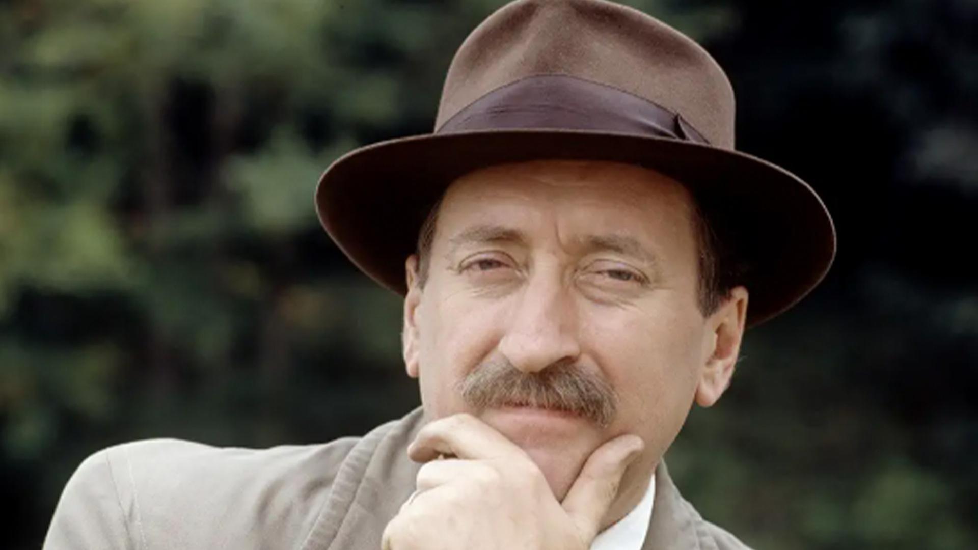 The Mysterious Affair at Styles | Agatha Christie's Poirot | THIRTEEN ...