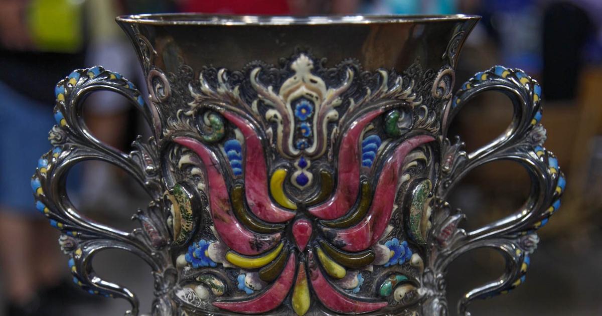Antiques Roadshow | Appraisal: 1893 Tiffany & Co. World’s Fair Exhibition Vase | Season 28 ...