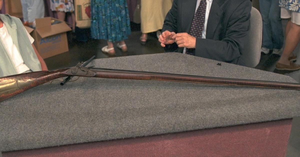 Antiques Roadshow | Appraisal: Christian Beck Flintlock Rifle, ca. 1810 ...