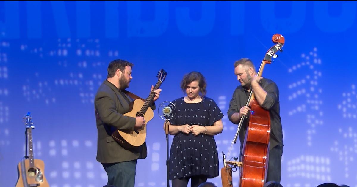 Local Routes | The New 76ers Perform a New Song at Gradstock. | Season ...