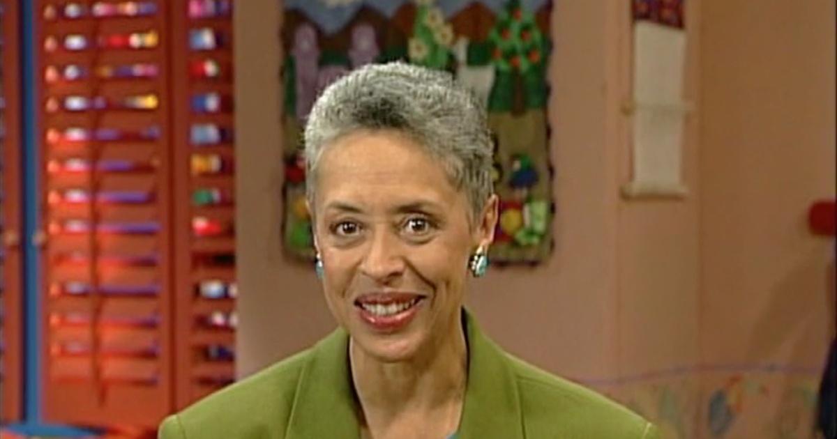 Salsa | Season 2 | Episode 211: The Pig Who Cried Bandit - Instructor | PBS