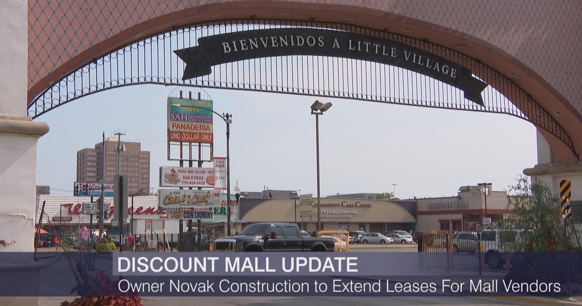 Chicago Tonight | Little Village Discount Mall Vendors Given Lease ...