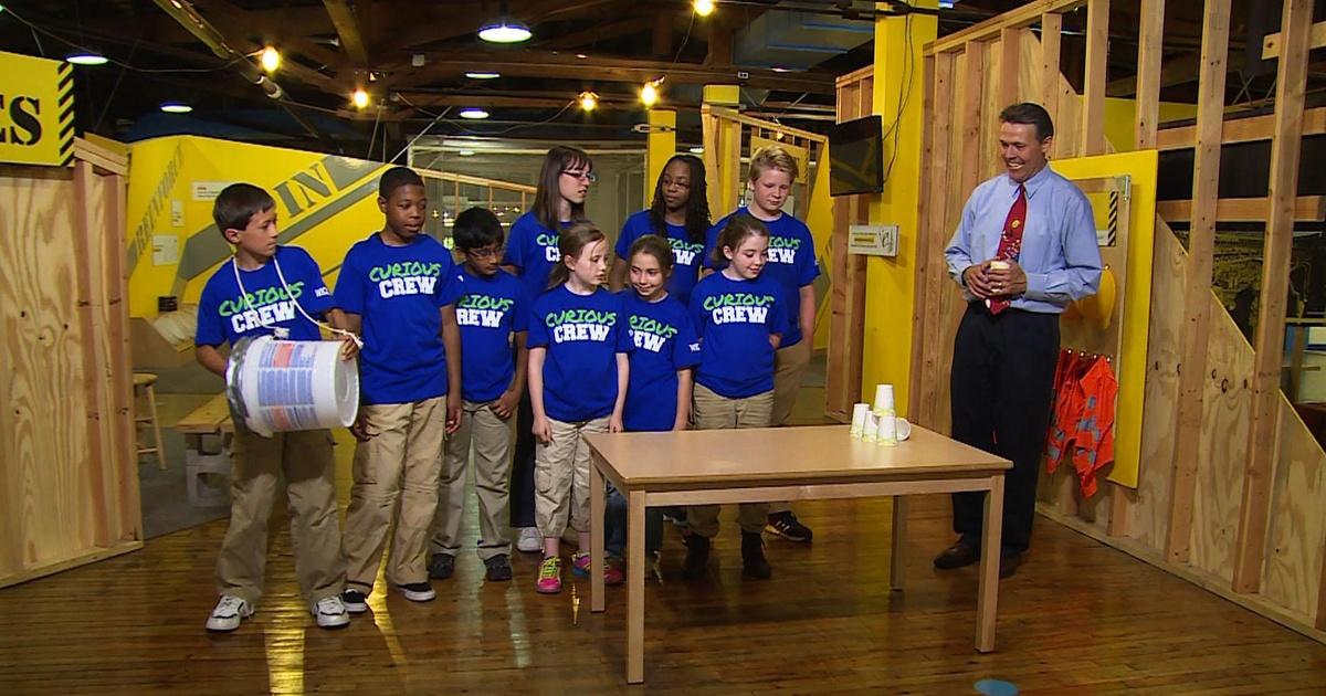 Curious Crew | Gasses Take Up Space | Season 1 | PBS