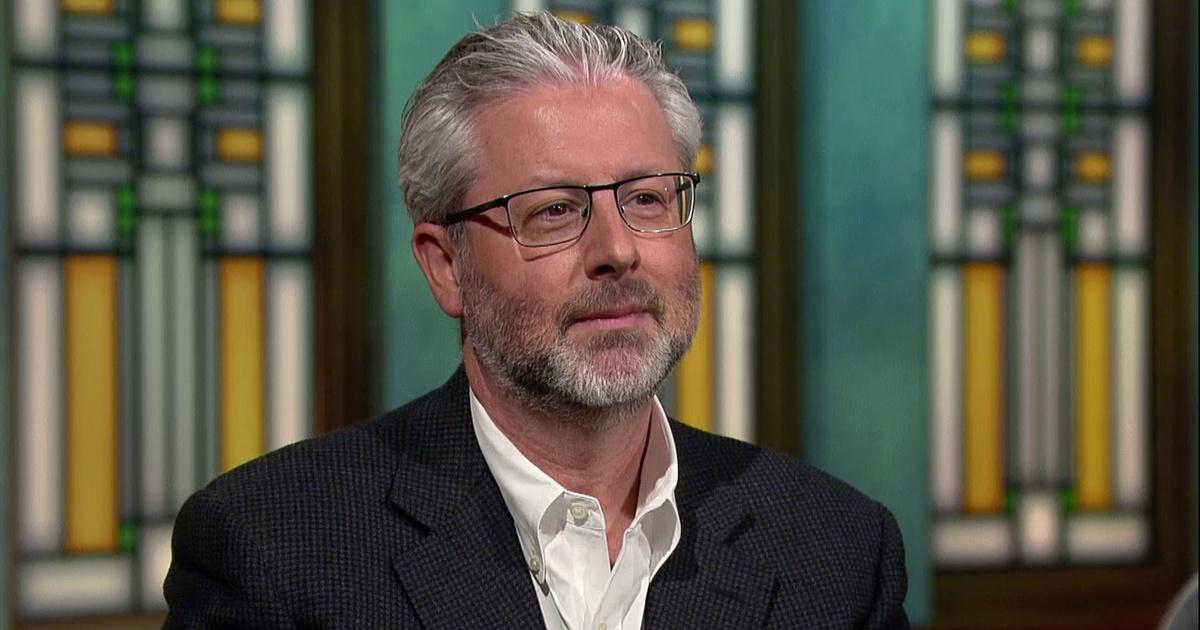 May 6, 2015 - Scientific Chicago With Neil Shubin | Season 2015 Episode ...