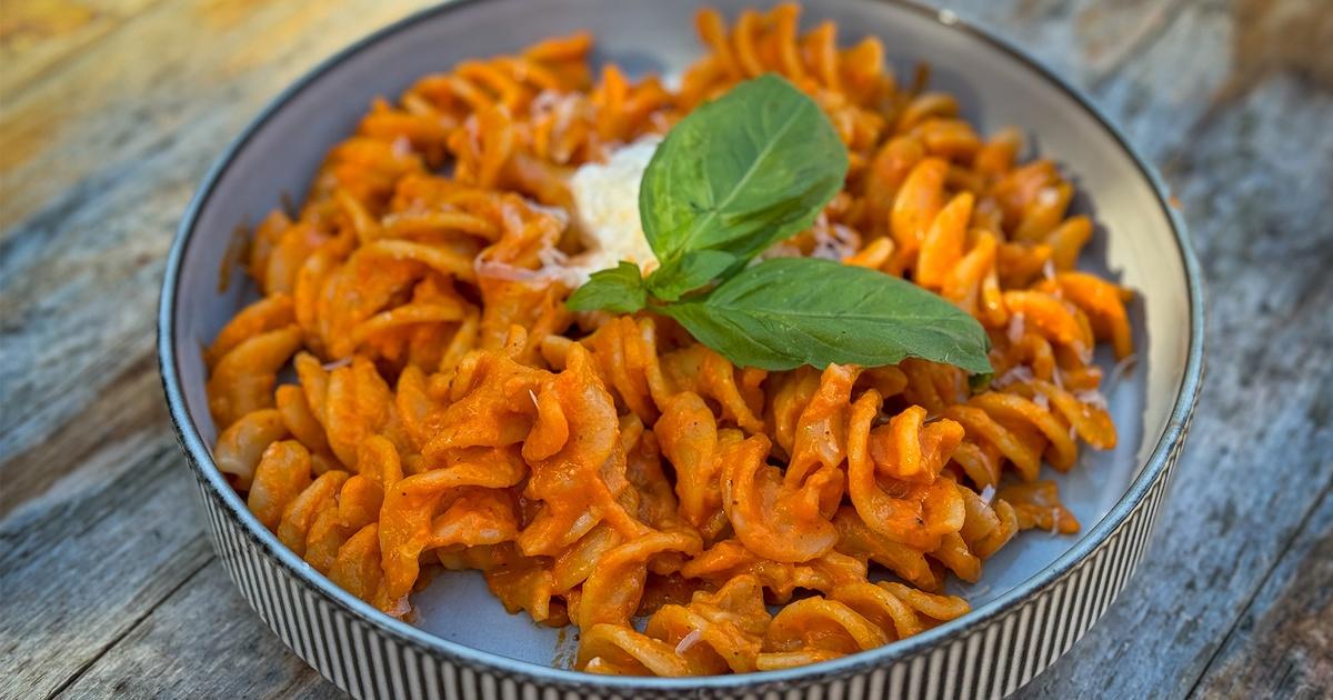 America's Heartland | Bell Pepper Pasta – Farm to Fork with Sharon ...