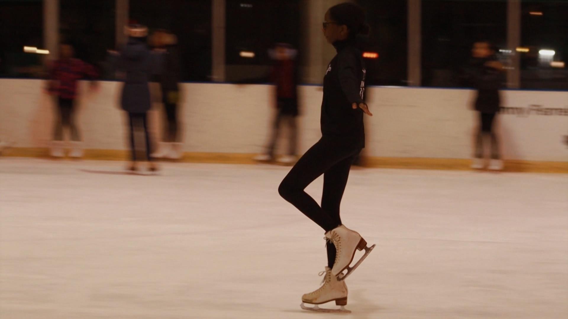 CHEYENNE TEACHES A TWO FOOT GLIDE! | Let's Learn | WLIW