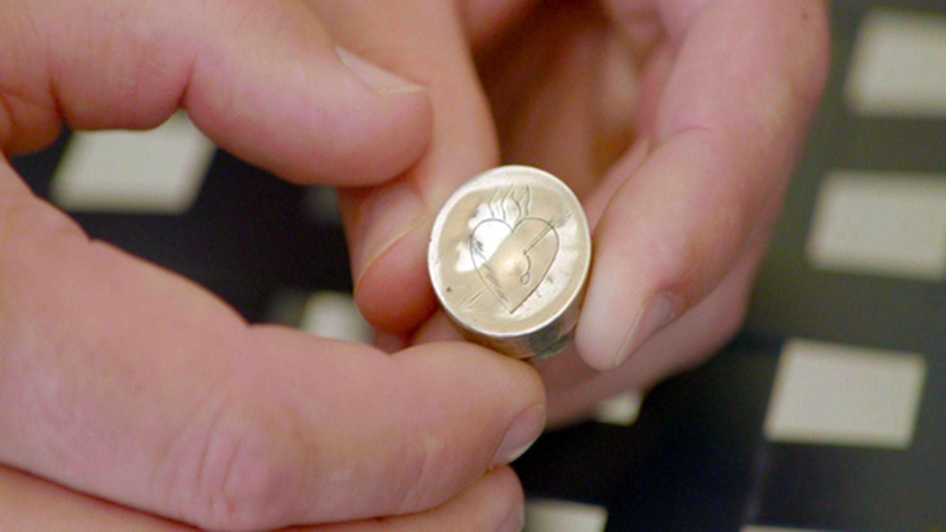 Appraisal: 1680 American Silver Patch Box | Antiques Roadshow | THIRTEEN - New York Public Media
