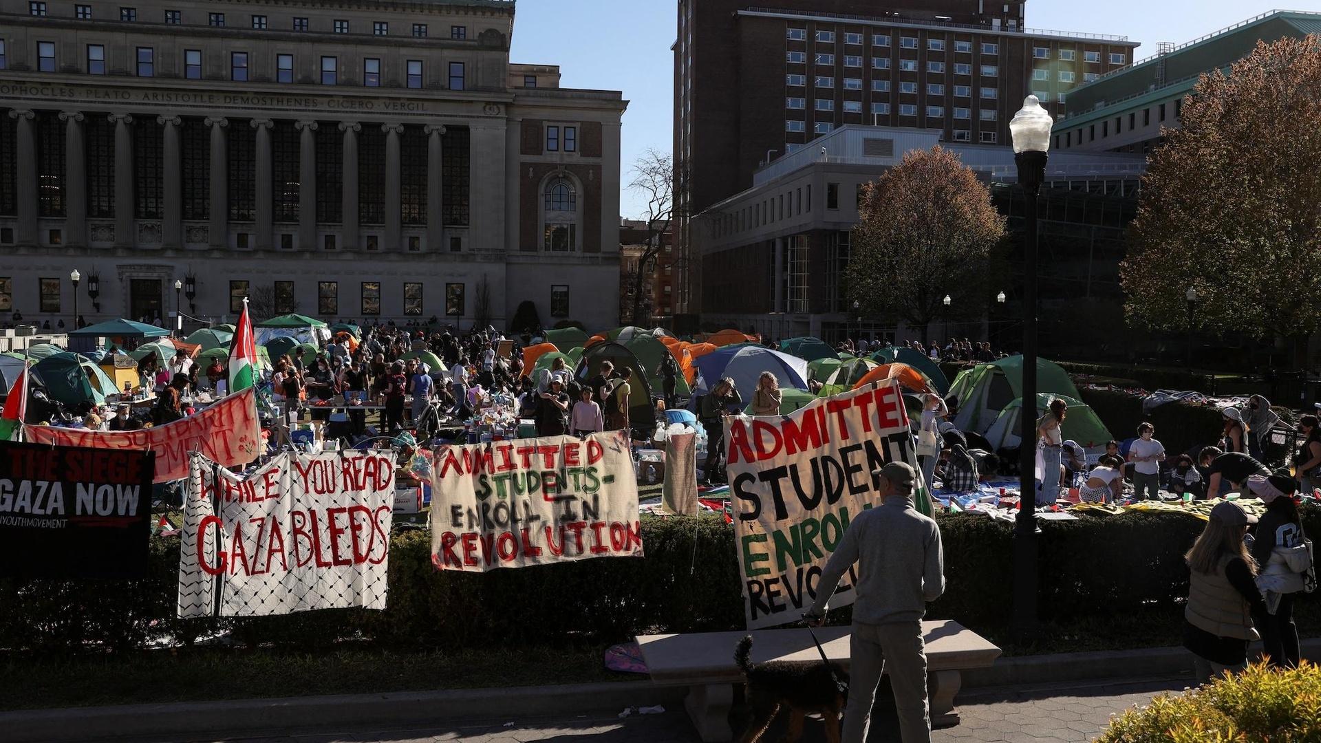 Colleges struggle with balancing free speech, campus safety | PBS News ...