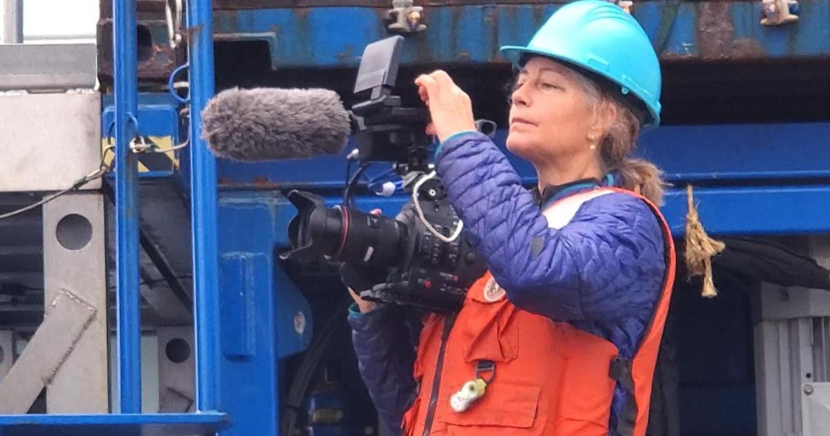 Oregon Field Guide | Behind The Scenes Axial Seamount | Season 1 ...