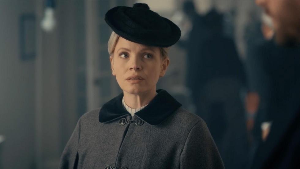 Miss Scarlet and the Duke On Masterpiece - Episode 6 Scene - Twin ...