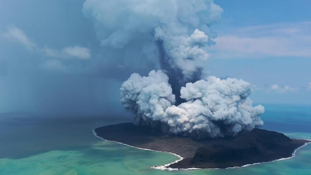 Hidden Volcano Abyss | NOVA | THIRTEEN - New York Public Media