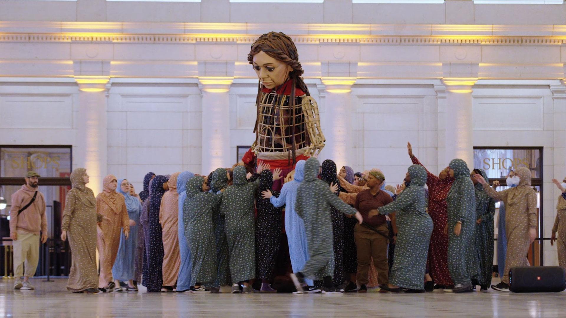 Giant Child Refugee Puppet Little Amal Learns ASL to Find Home ...