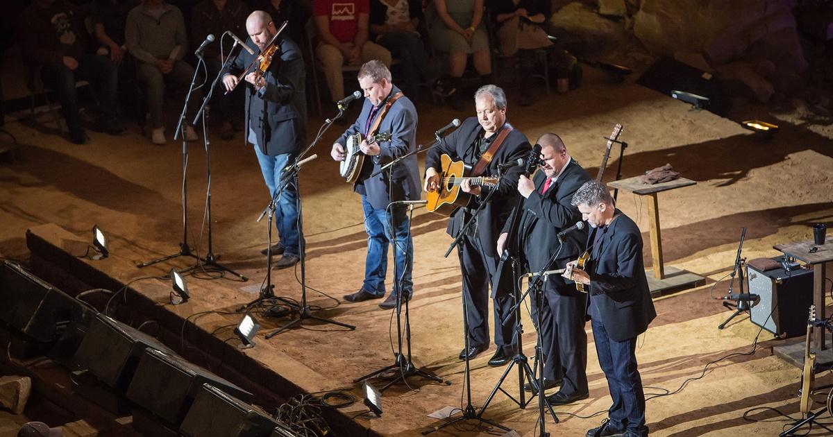 Bluegrass Underground | Russell Moore and IIIrd Tyme Out | Season 7 ...