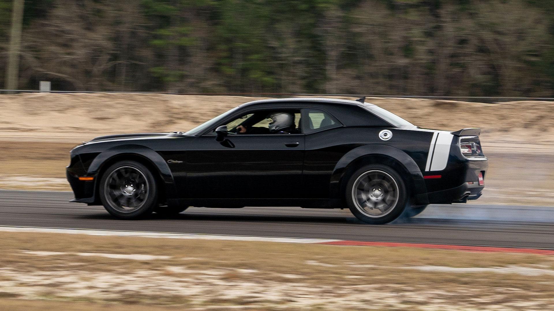 2023 Dodge Challenger Black Ghost & 2023 Kia Niro Hybrid | MotorWeek | WLIW