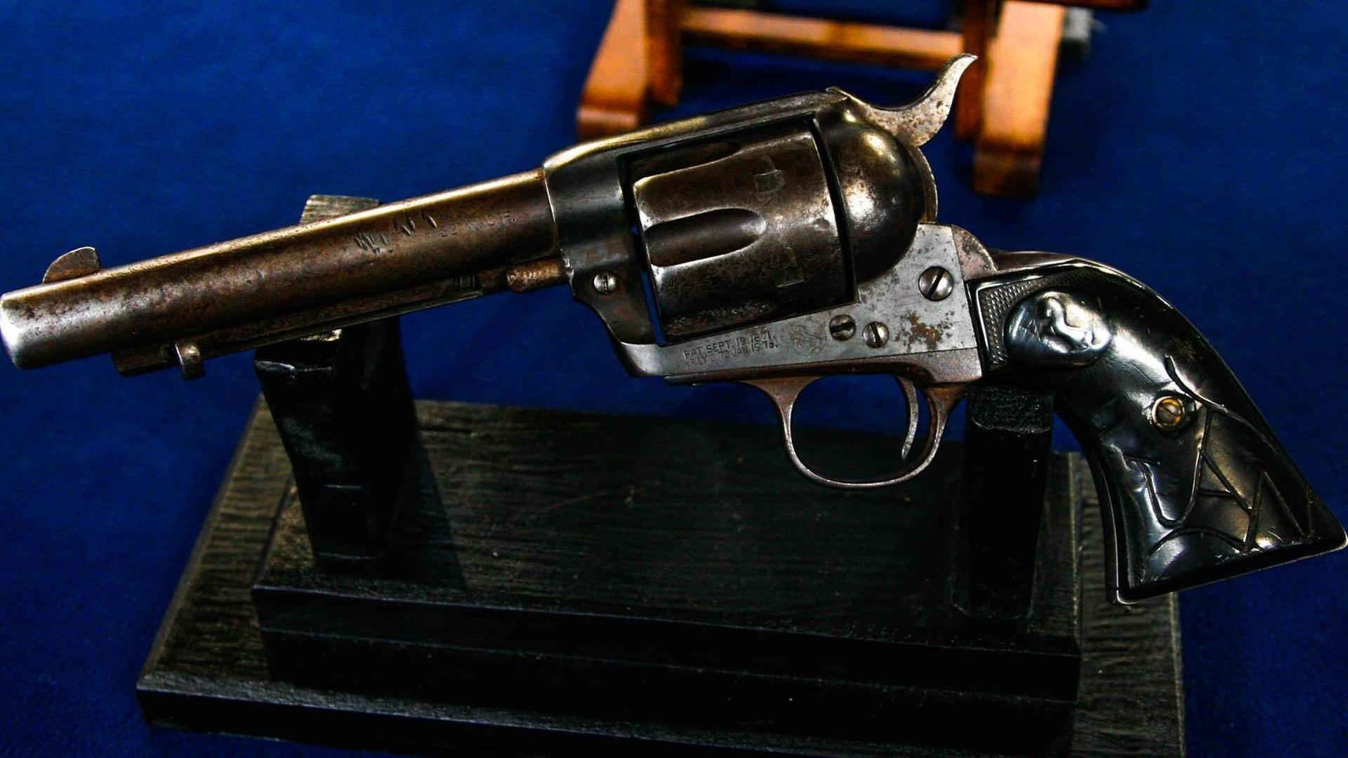 Appraisal: 1903 Colt Single Action Army Revolver | Antiques Roadshow ...