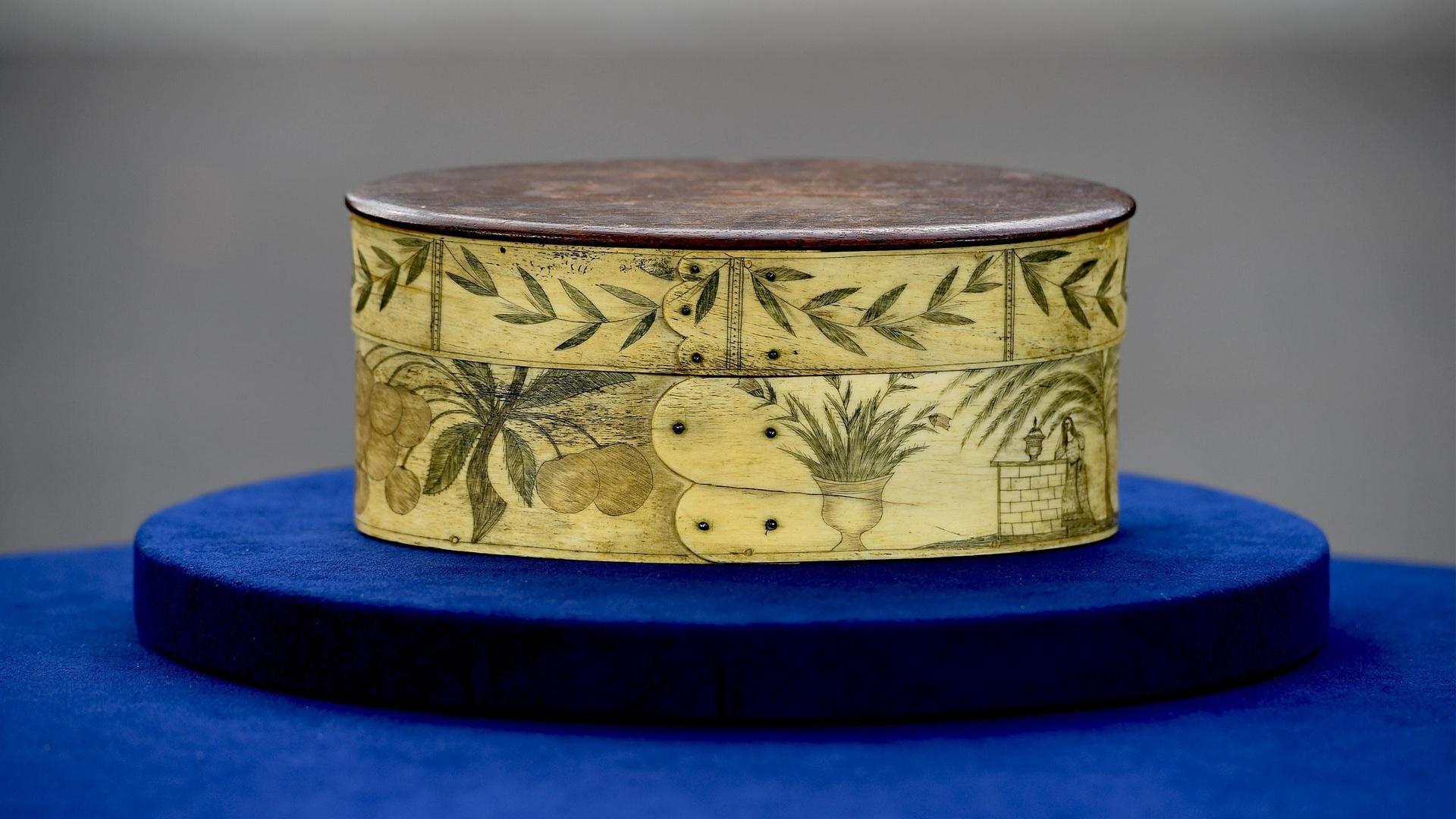 Appraisal: Whaler's Scrimshaw Ditty Box, ca. 1830 | Antiques Roadshow ...