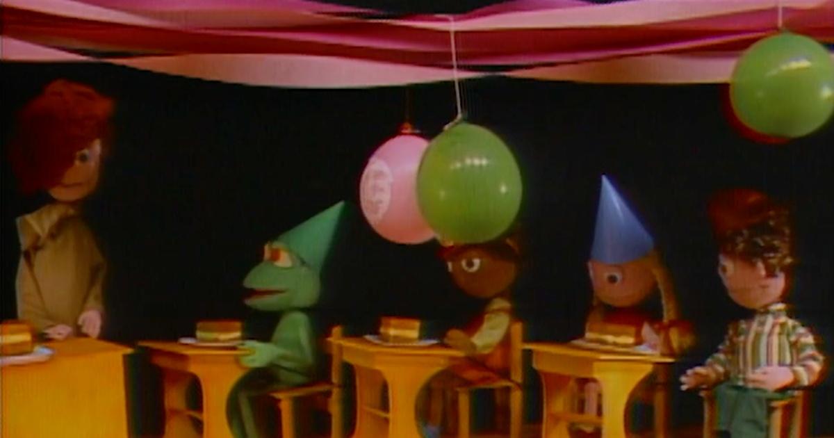 The Clyde Frog Show | Suzy's Test | PBS