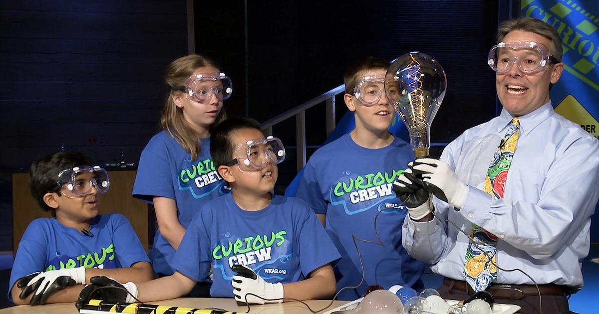 Curious Crew | Electric Lights | Season 6 | PBS