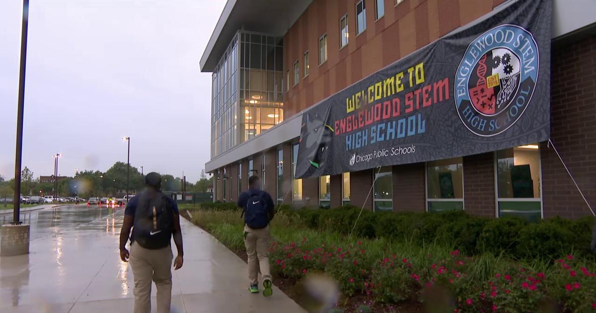 Chicago Tonight | CPS Unveils Englewood STEM High School After Closures ...