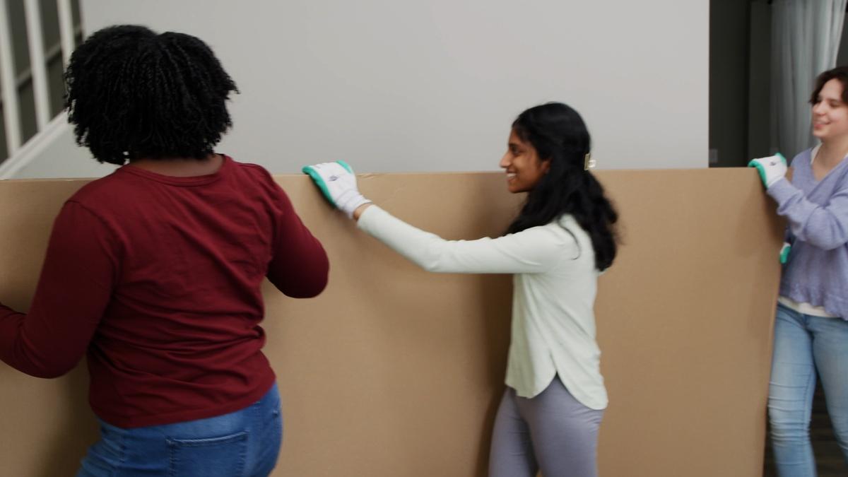 Making Space - Build | SciGirls | THIRTEEN - New York Public Media