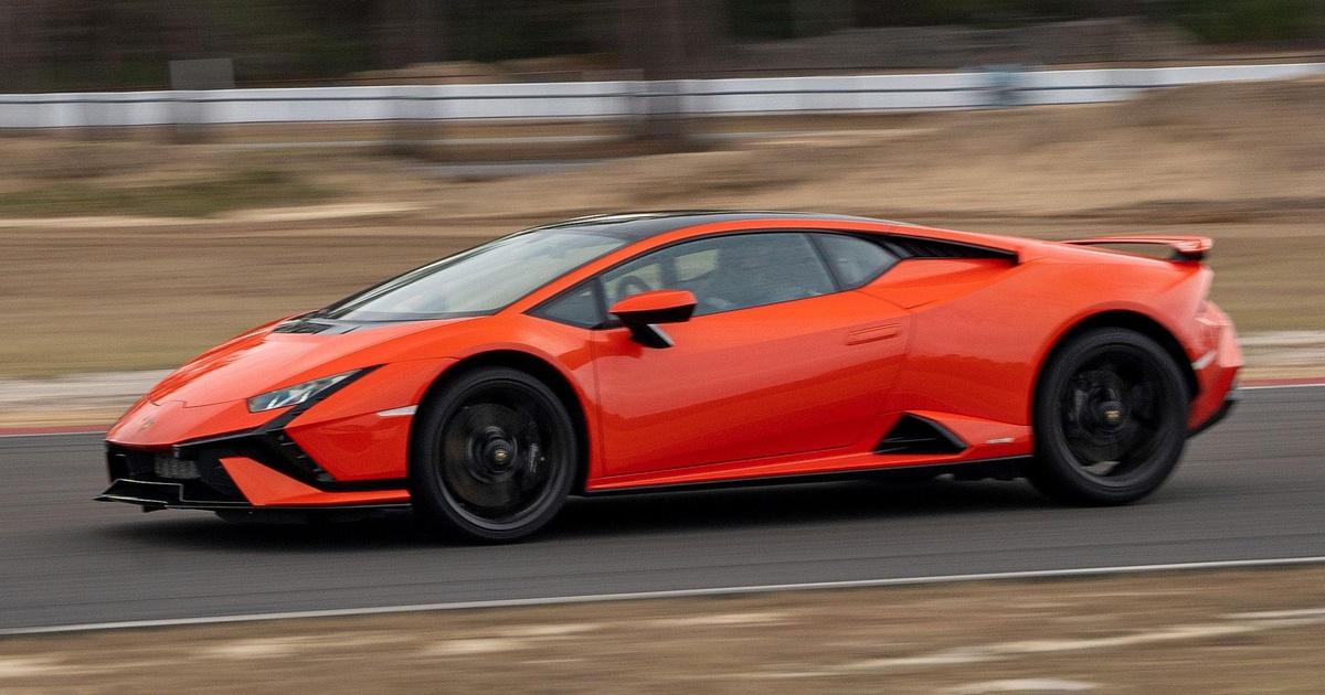 MotorWeek | 2023 Lamborghini Huracan Tecnica & 2023 Mercedes-Benz EQE ...