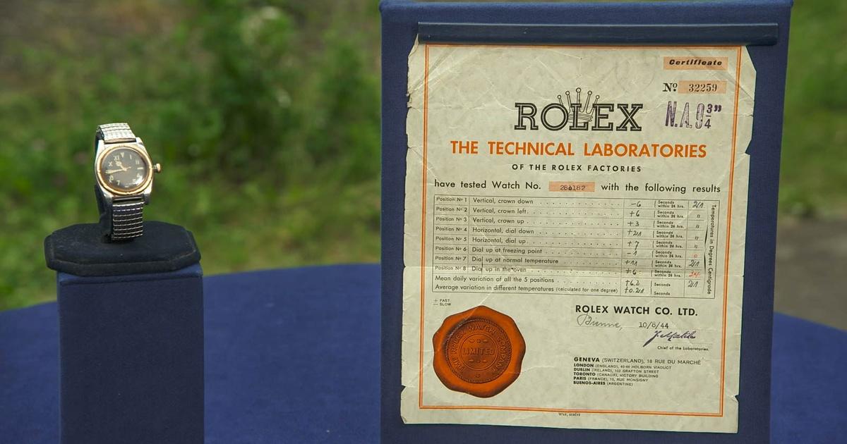 Antiques Roadshow | Appraisal: 1943 Rolex Bubbleback Watch | Season 28 ...