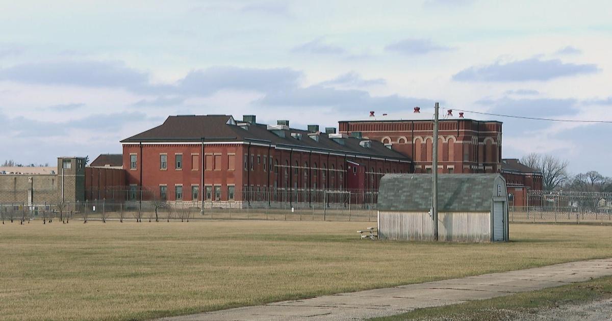 Chicago Tonight | What Pontiac Prison Means to the Community Around It ...