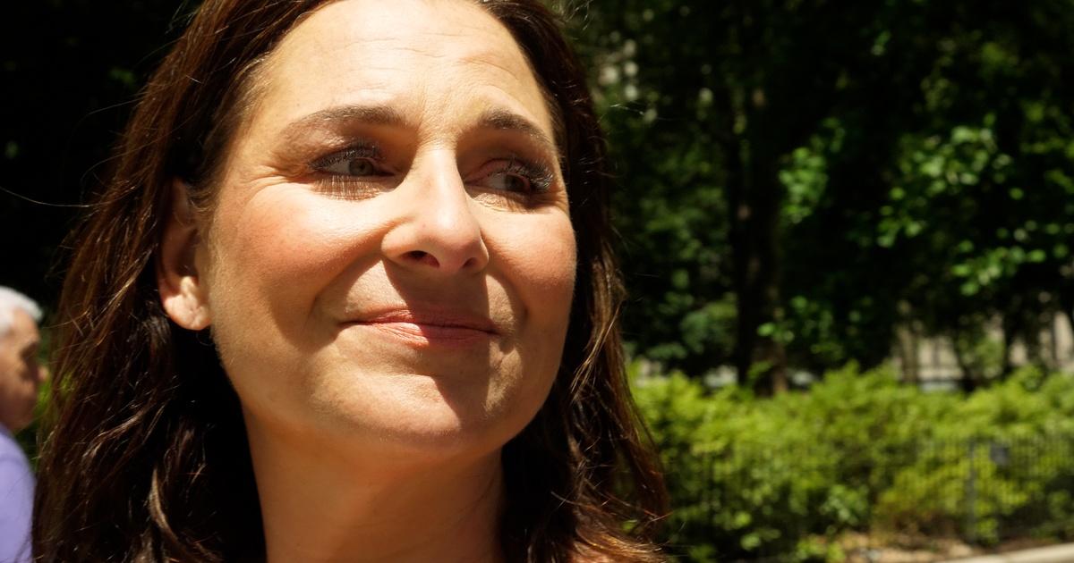 Articulate | Jennifer Weiner: Mrs. Everything | Season 8 | Episode 11 | PBS