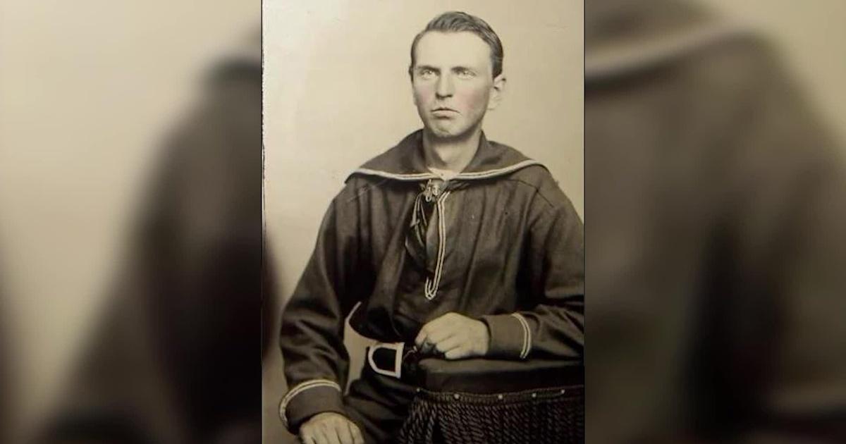 History in a Nutshell | Was Lieutenant Dixon Destined to Command the H ...