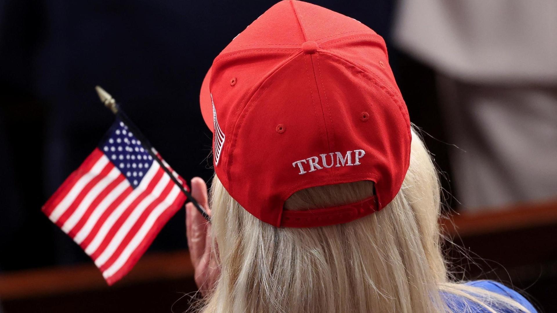 November 22, 2025 - PBS News Weekend full episode | PBS News Hour ...