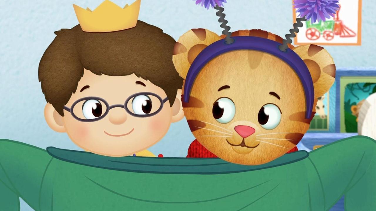 Daniel Tiger's Neighborhood Daniel Fixes Trolley; Problem Solver Daniel ...