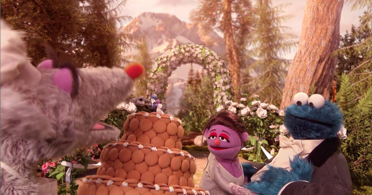 Sesame Street | Cookie Crumby Pictures: Twilight | PBS