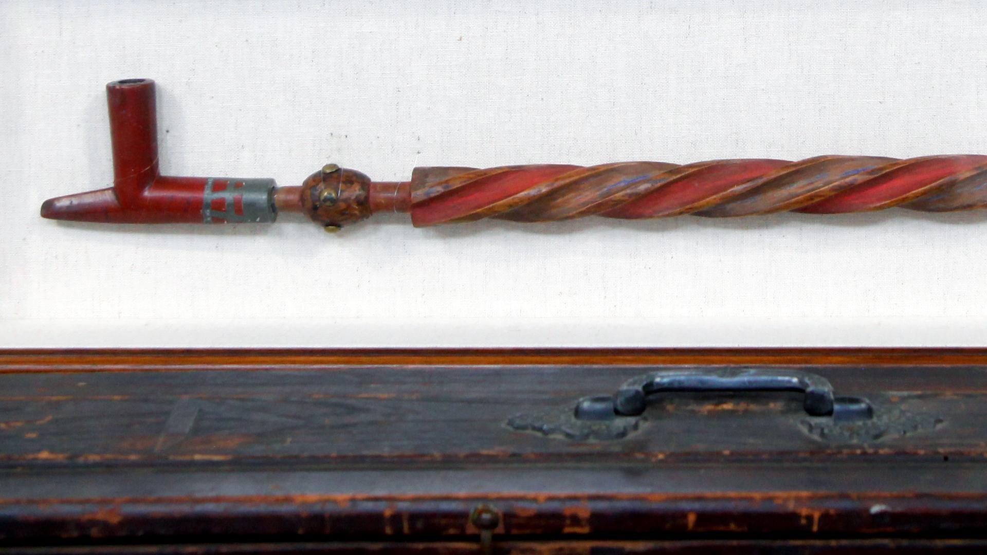 Appraisal: North American Indian Club & Pipe, ca. 1890 | Antiques ...
