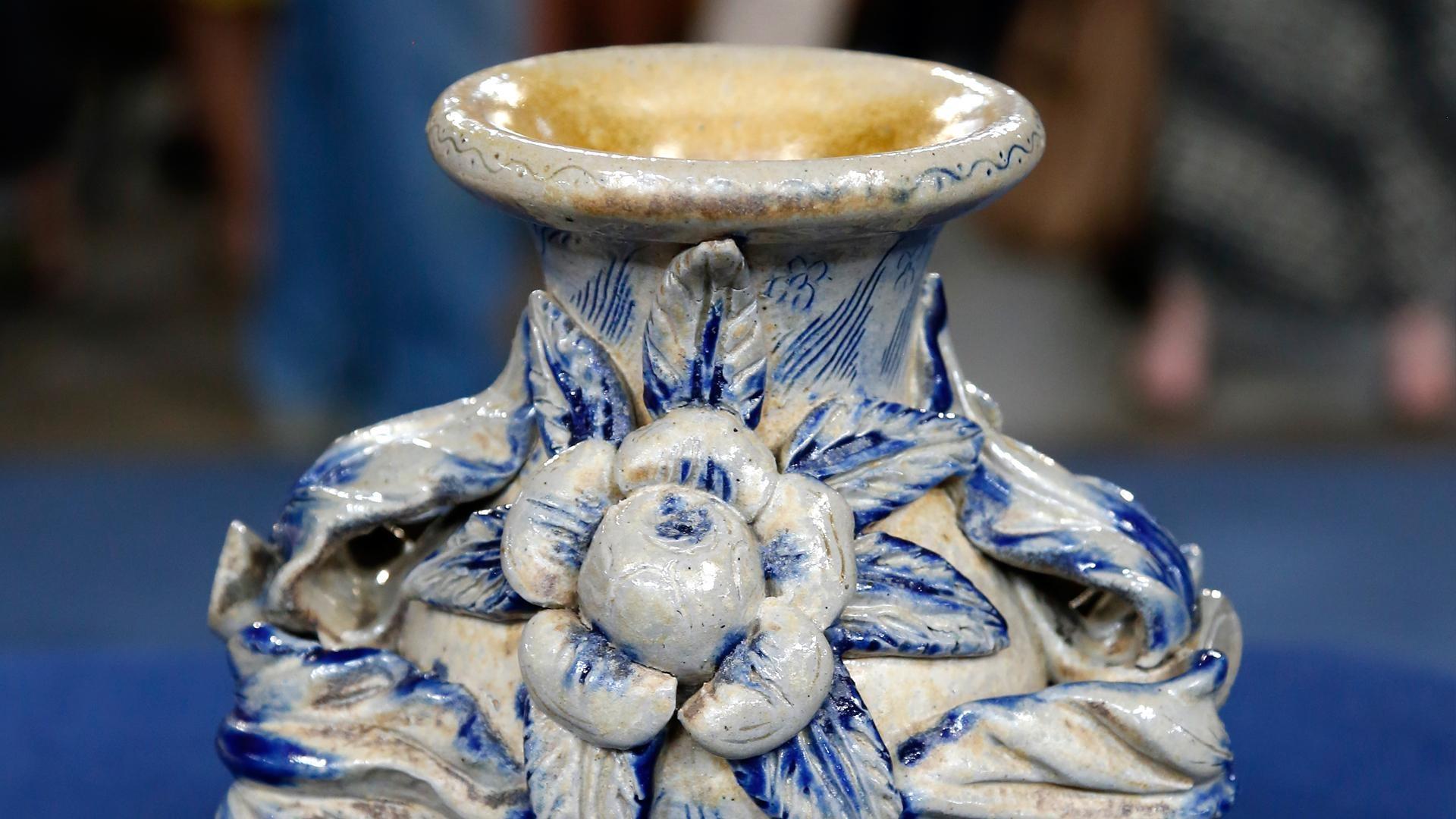 Appraisal: Anna Pottery Vase | Antiques Roadshow | THIRTEEN - New York ...