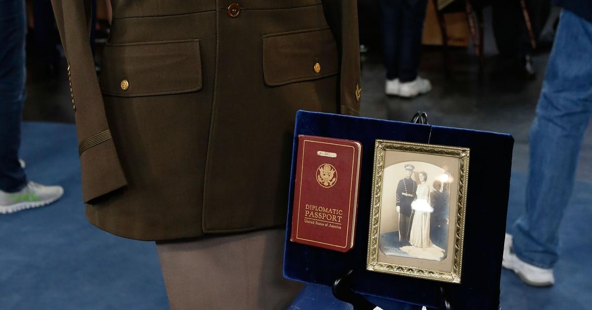 Antiques Roadshow | Appraisal: WWII Code Breaker's Group | Season 18 ...