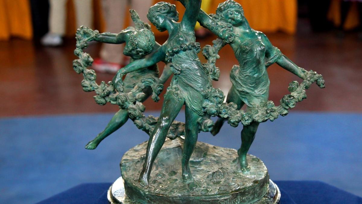 Appraisal: Charles Raphael Peyre Bronze, ca. 1900 | Antiques Roadshow | THIRTEEN - New York ...