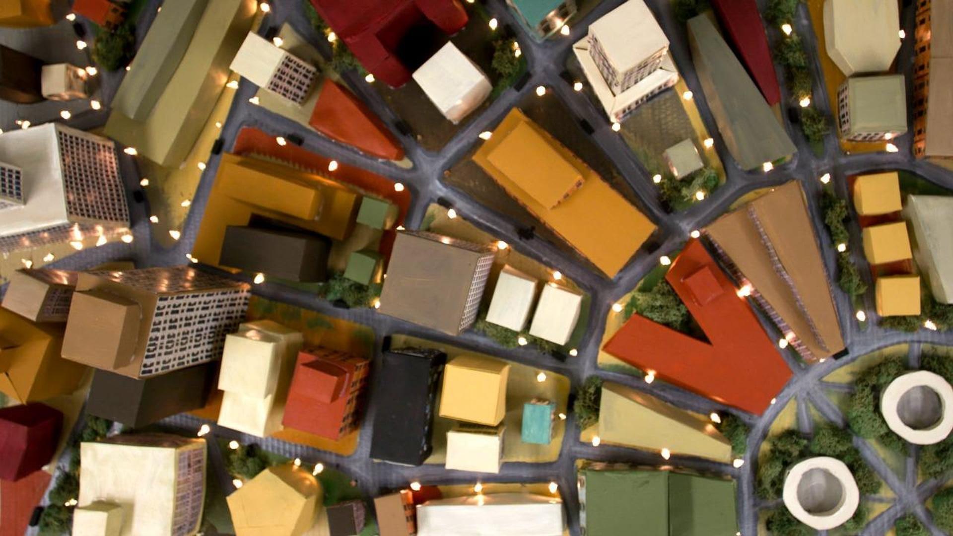 "A Series of Kinetic Sets Tells a Story" | Film School Shorts ...