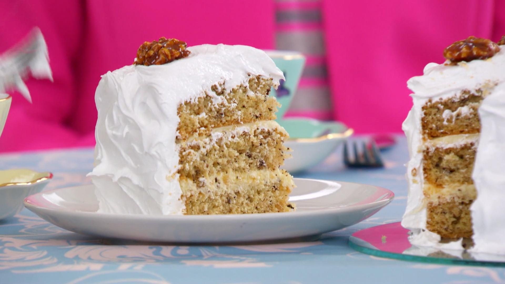 How to Make the Perfect Walnut Cake | The Great British Baking Show ...