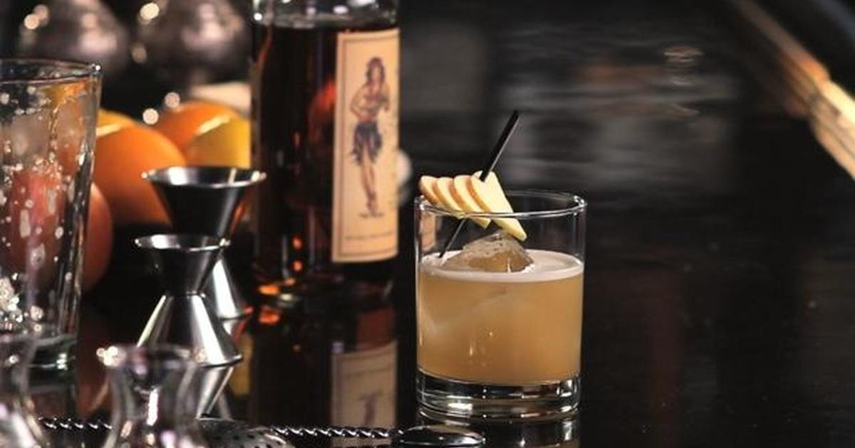 Howdini | How to make a Treacle cocktail | PBS