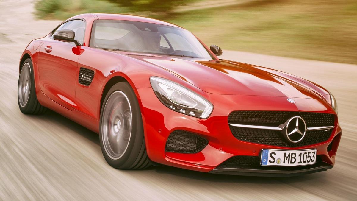 S35 E1: 2016 Merceds-Benz AMG GT S & 2016 Nissan Maxima | MotorWeek ...