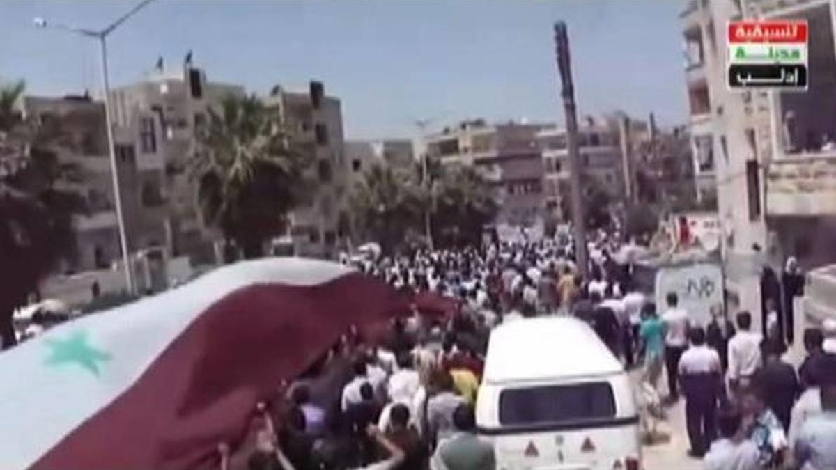 Reporter Offers Rare Look Inside a Syrian City in Revolt | PBS NewsHour ...