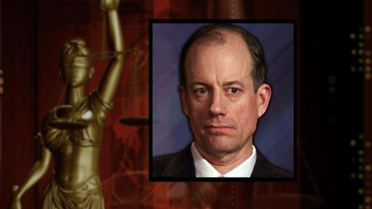 National Security Leak Case Ends With a Plea Deal | PBS NewsHour | THIRTEEN - New York Public Media