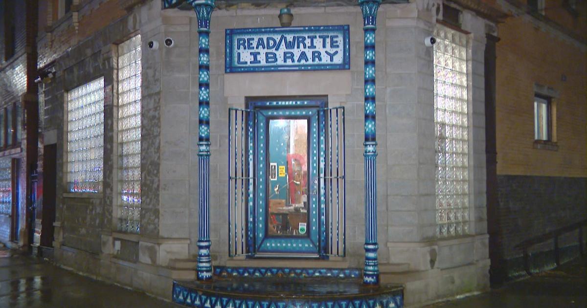 Chicago Tonight | Independent Humboldt Park Library Fights to Keep Doors Open | Season 2021 | PBS